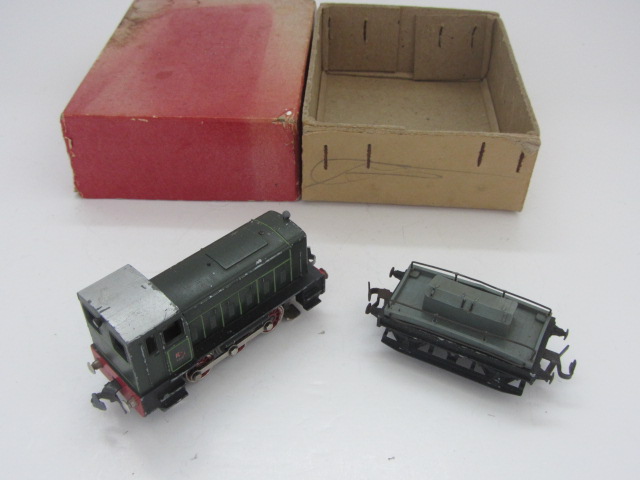 Stop the Drop Auction - Trix 224 Diesel Shunter Set Boxed