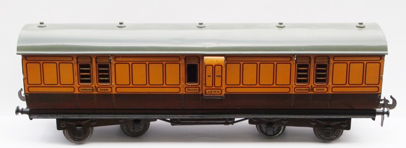 Stop the Drop Auction - CARETTE GAUGE 1 FULL BRAKE COACH - LSWR