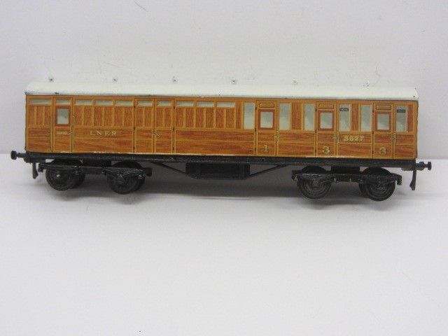 Stop the Drop Auction - Leeds Gauge 0 LNER Brake Third bogie Coach