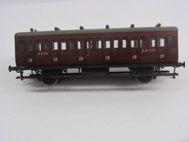 Stop the Drop Auction - Gauge 0 Wood Construction LNER 4-wheeled ...